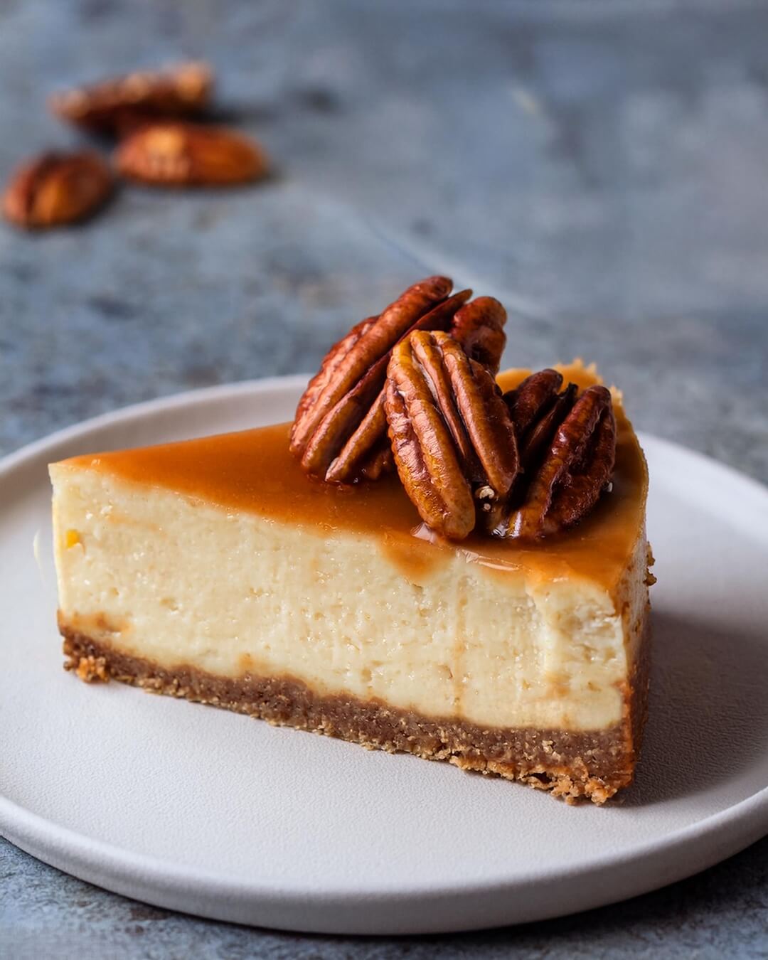 Caramel Pecan Cheesecake - Recipes of Holly